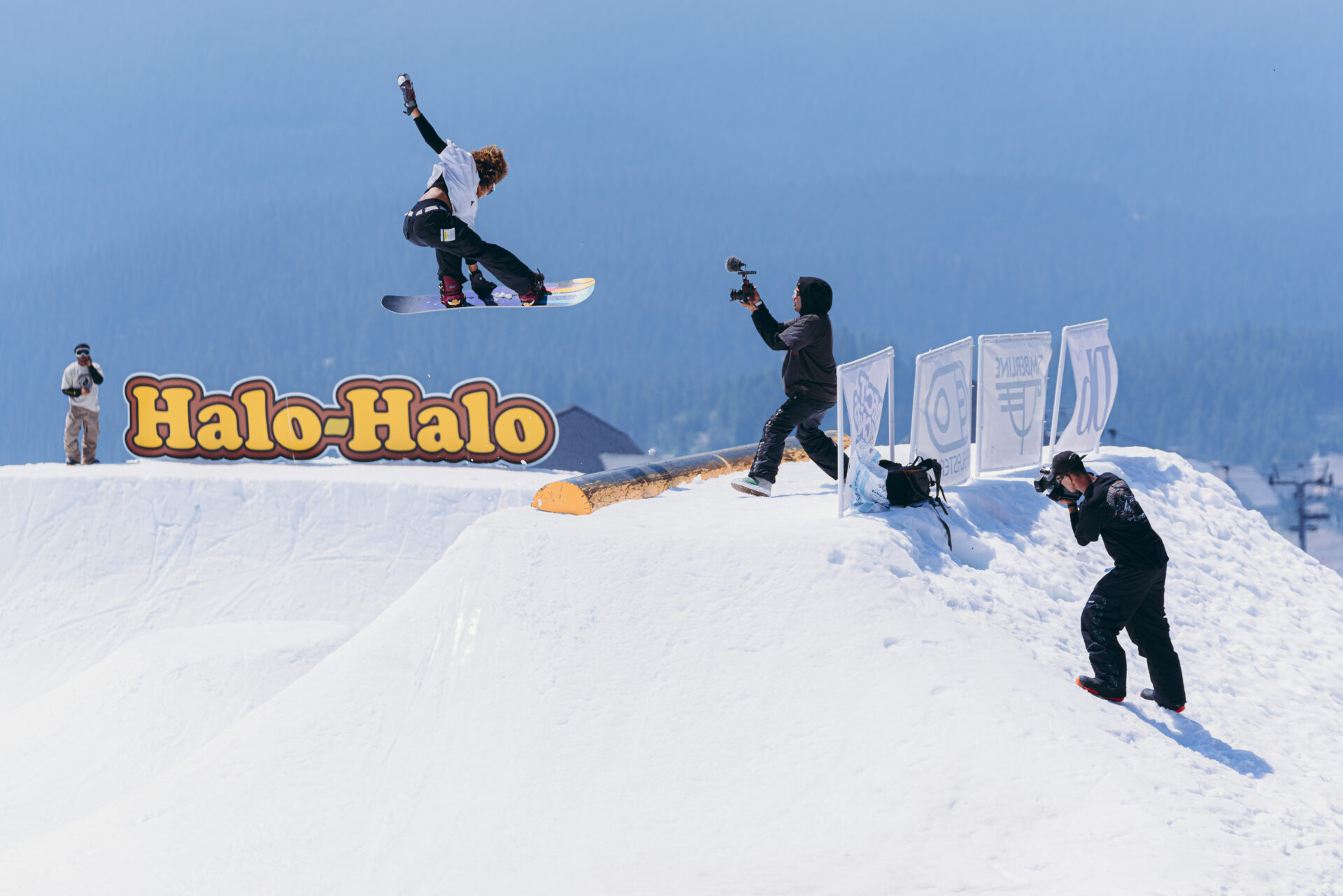 Halo-Halo - Snowboard Canada Magazine