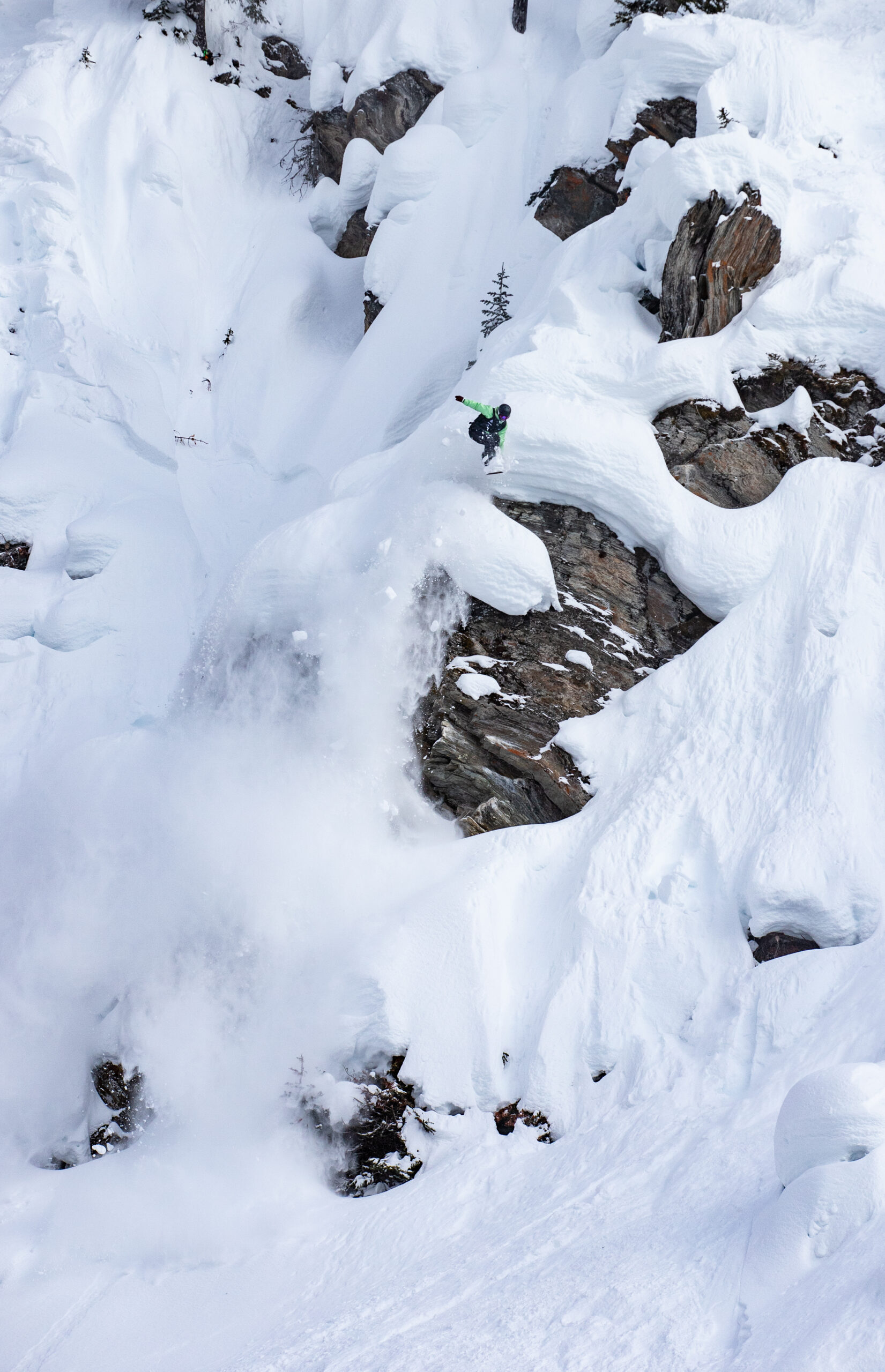 Natural Selection Snow Tour: Super Sessions - Snowboard Canada Magazine