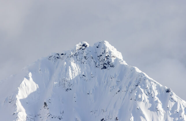 Winter Gear Guide 2025/26 - Snowboard Canada Magazine
